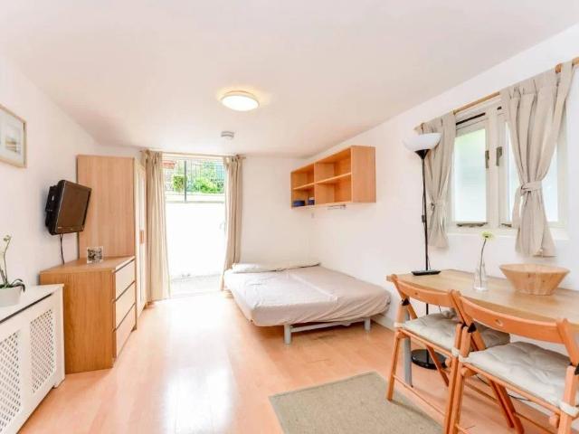 Room at West Cromwell Road, Greater London