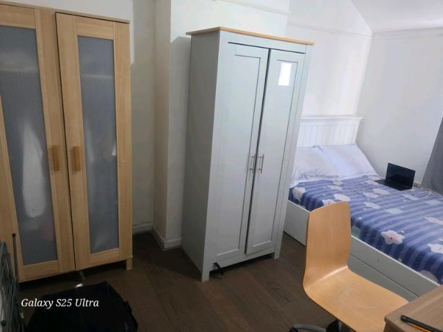 Room at West Avenue, Chelmsford