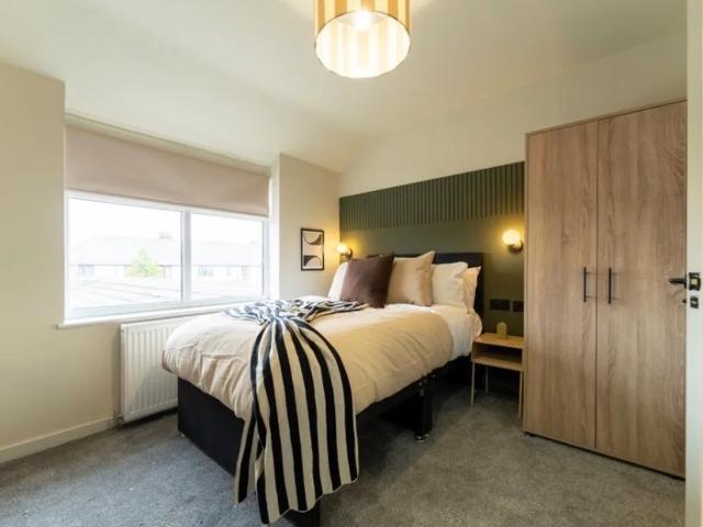 Room at West Avenue, Warrington