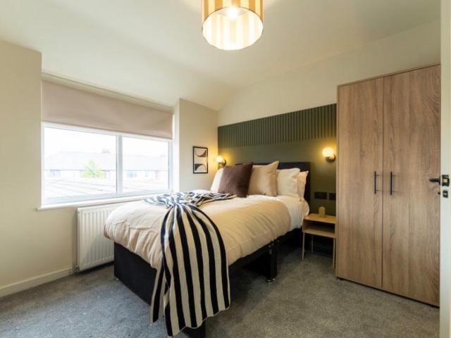 Room at West Avenue, Warrington