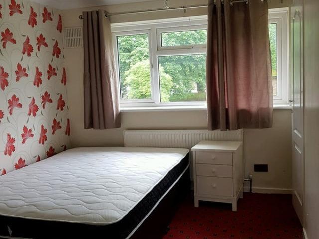 Room at West Green Drive, Crawley