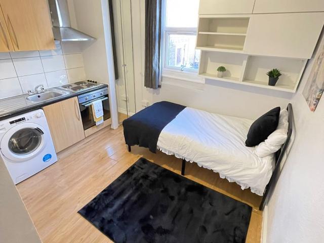 Room at West Green Road, Greater London