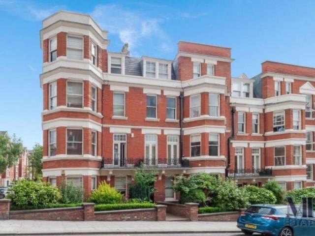 Room at West End Lane, Greater London