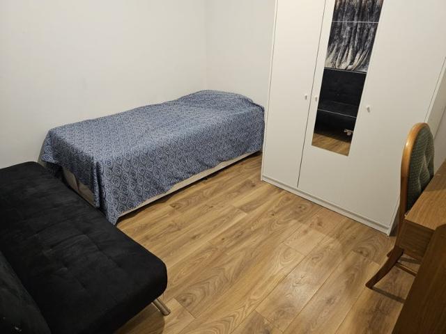 Room at West End Road, Greater London
