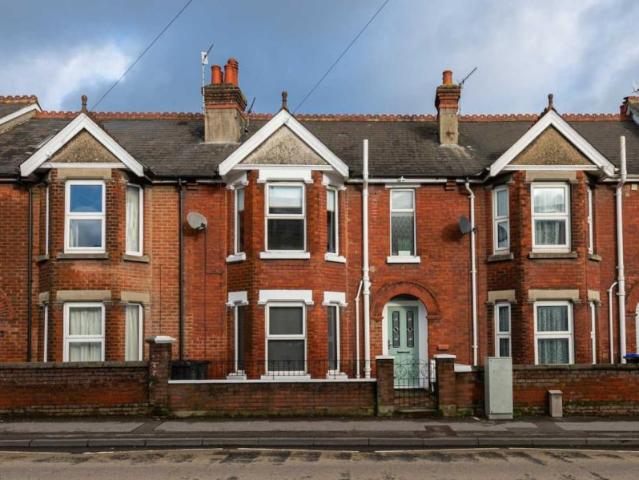 Room at West End Road, Salisbury