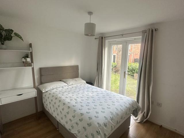 Room at West Street, Crawley