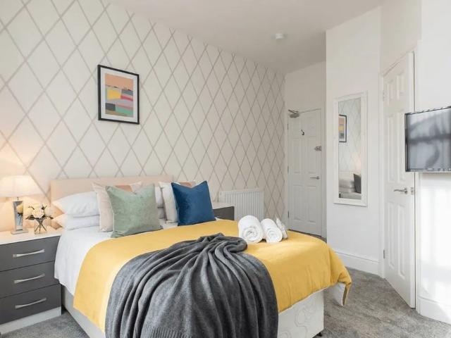 Room at West Street, Crewe