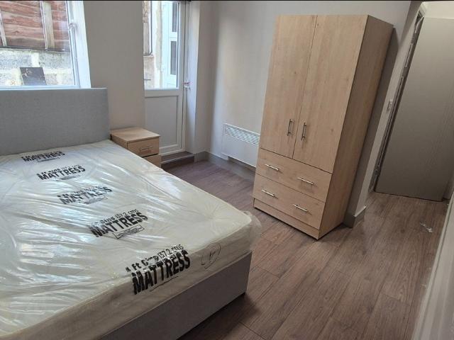 Room at West Street, Greater London