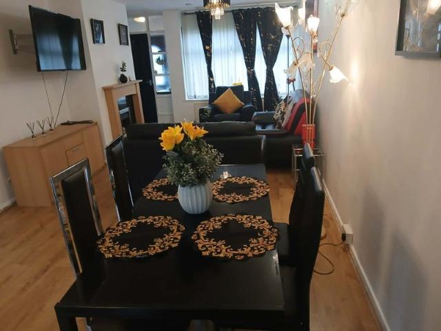 Room at West Park Avenue, Preston