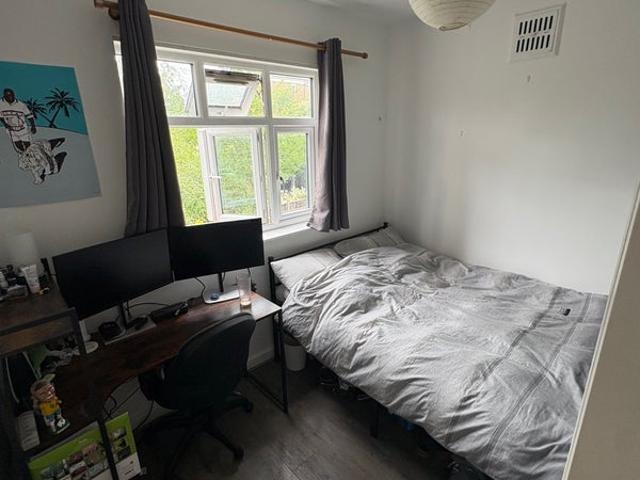 Room at West Road, Greater London