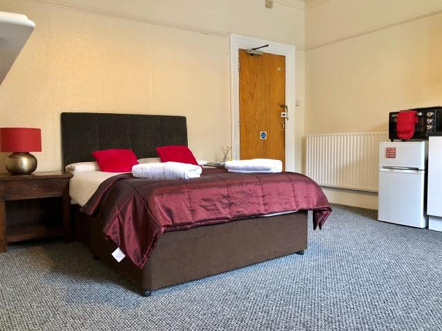 Room at West Road, Guildford
