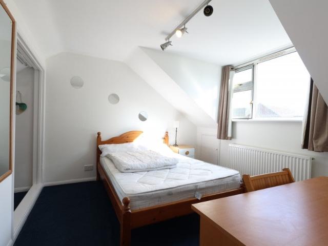 Room at West Riding, St Albans