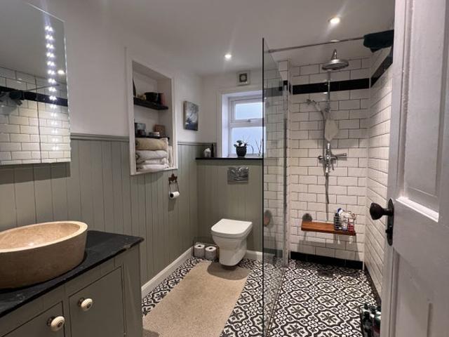 Room at West Way, Crawley