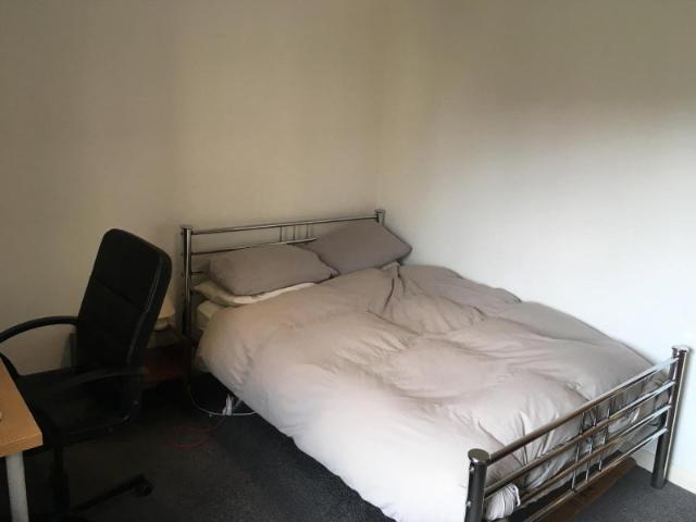 Room at West Tollcross, City of Edinburgh