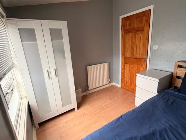 Room at West Thorp, Newcastle upon Tyne
