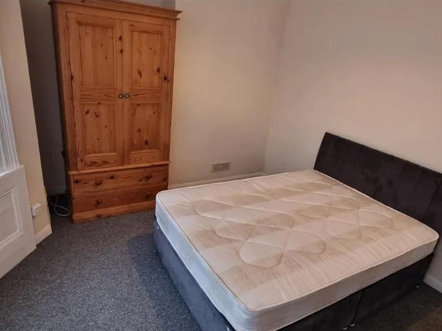 Room at Westbourne Gardens, Portslade by Sea