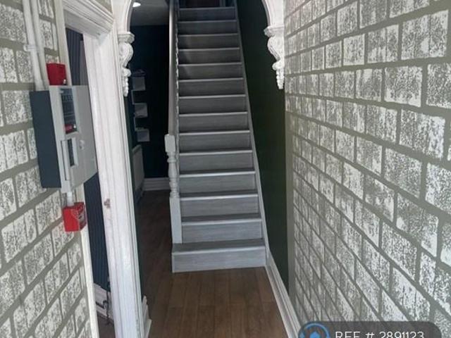 Room at Westbourne Road, Luton