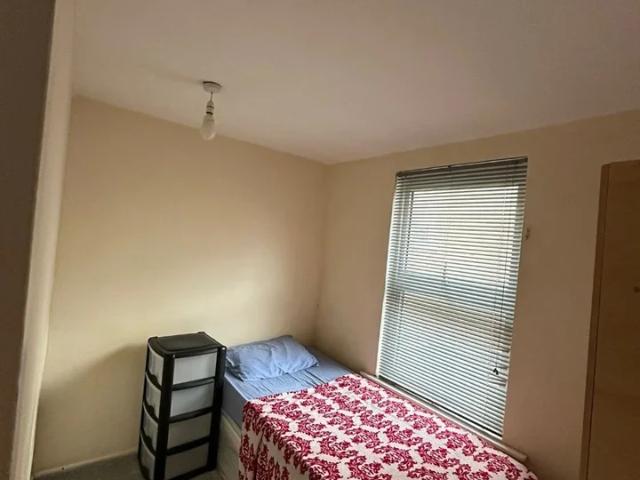 Room at Westbury Road, Greater London