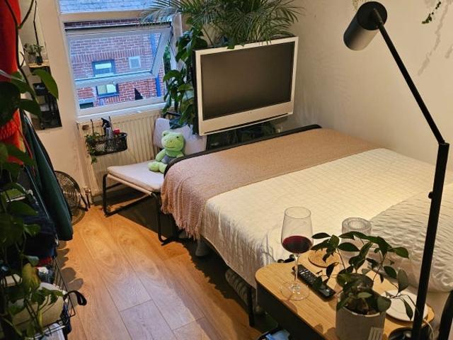 Room at Westbury Road, Greater London