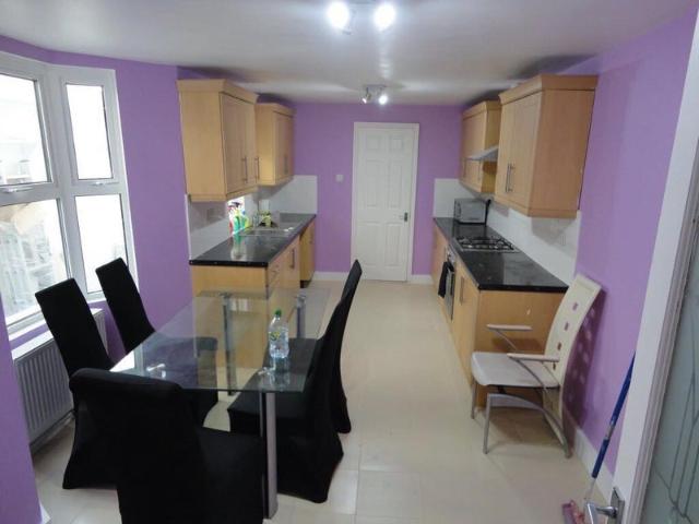 Room at Westbury Road, Greater London