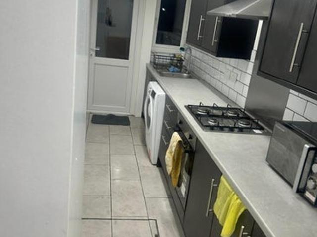 Room at Westbury Road, Greater London