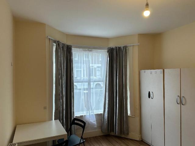 Room at Westdown Road, Greater London