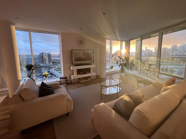 Room at Western Gateway, Greater London