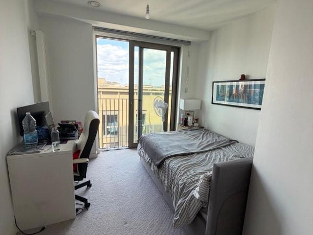 Room at Western Gateway, Greater London