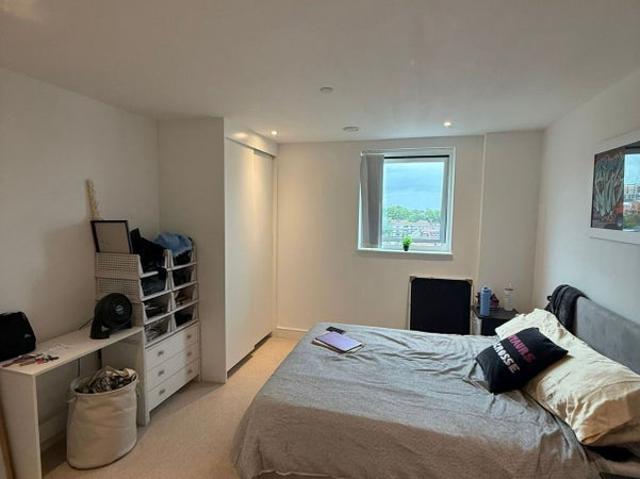 Room at Western Gateway, Greater London