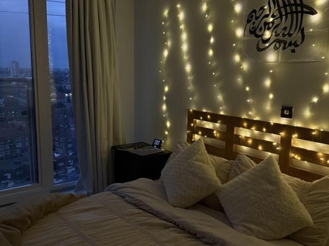 Room at Western Gateway, Greater London