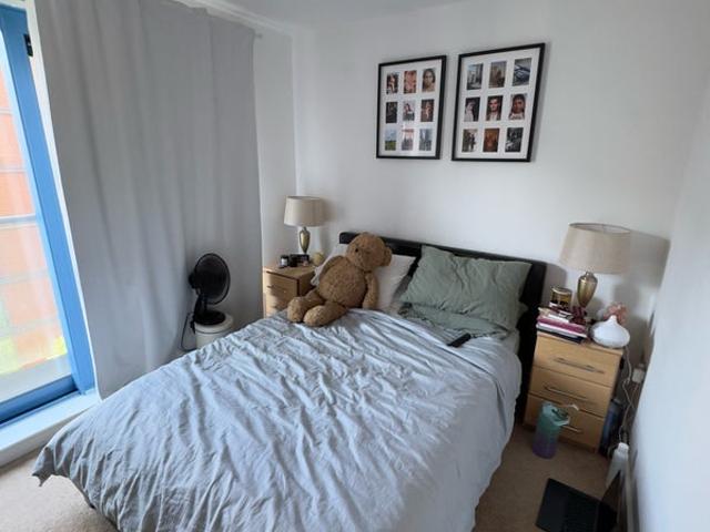 Room at Western Gateway, Greater London
