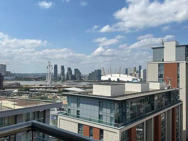 Room at Western Gateway, Greater London