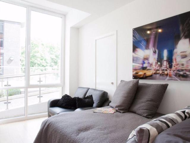 Room at Western Road, Leicester
