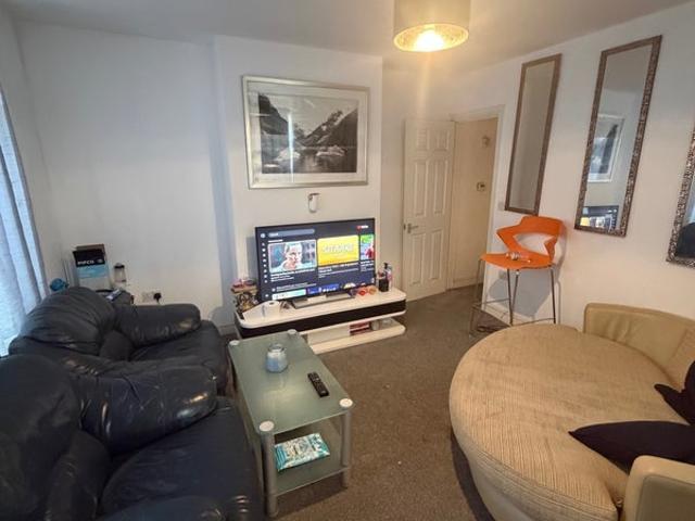 Room at Western Road, Maidstone