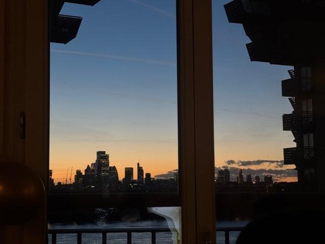Room at Westferry Road, Greater London