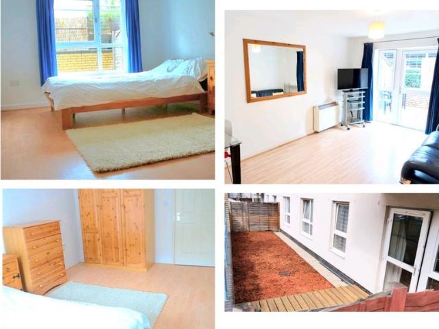 Room at Westferry Road, Greater London