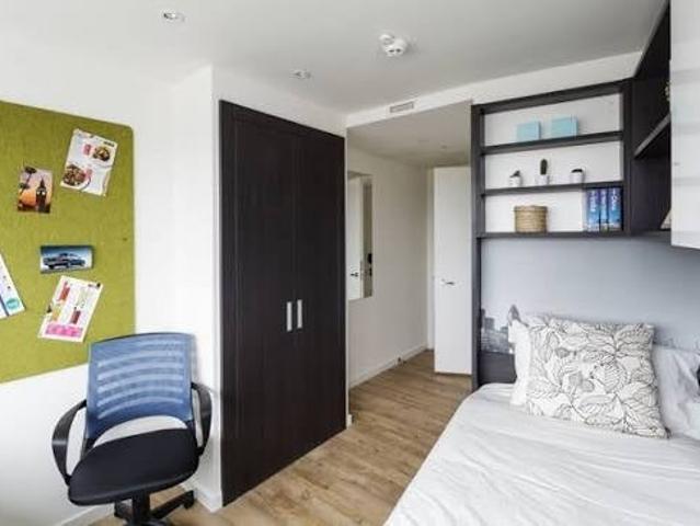 Room at Westminster Bridge Road, Greater London