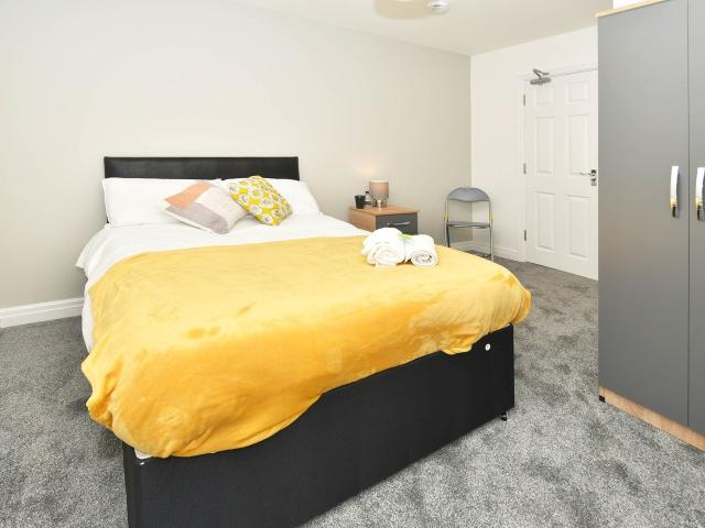 Room at Westminster Street, Crewe