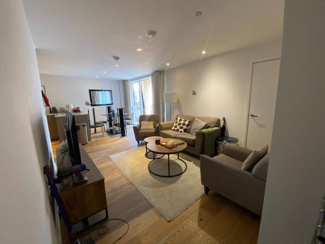 Room at Weston Street, Greater London