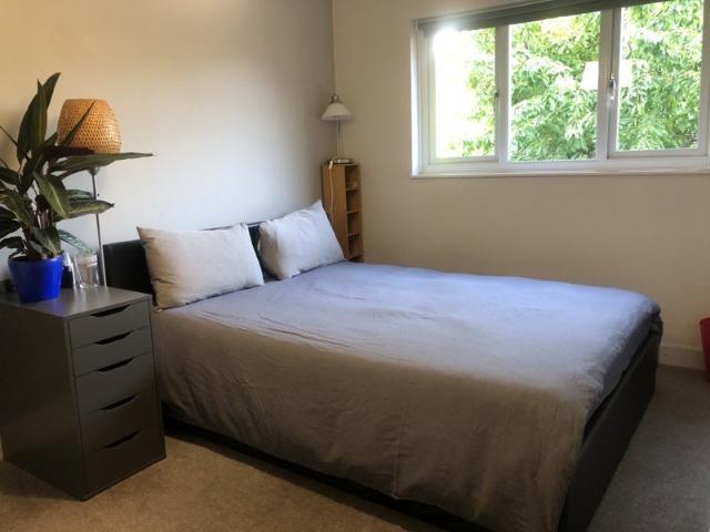 Room at Weston Street, Greater London