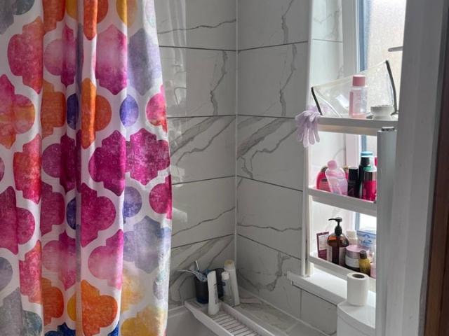 Room at Weston Street, Greater London
