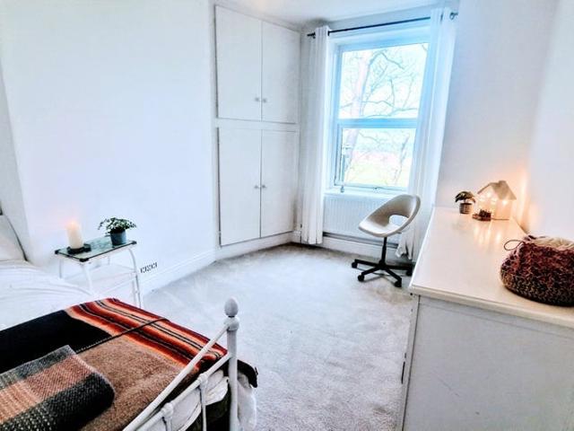 Room at Westover Road, Leeds