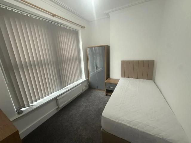 Room at Westover Street, Lancaster