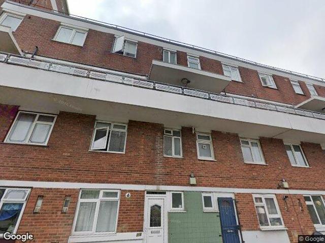 Room at Weymouth Terrace, Greater London
