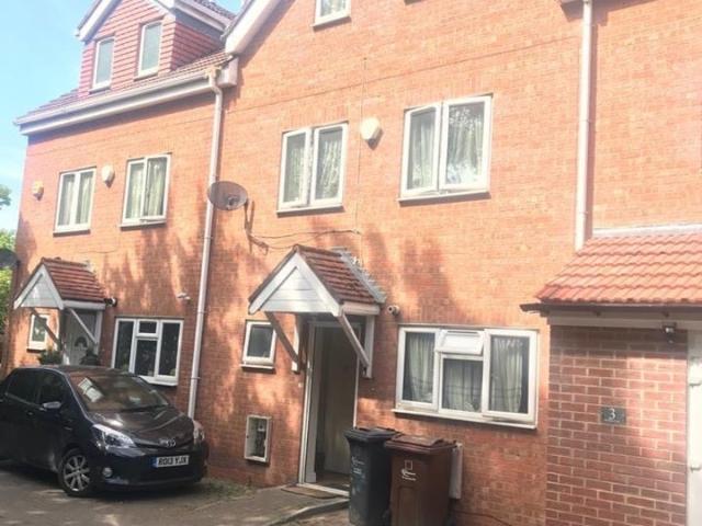 Room at Whalebone Lane South, Greater London