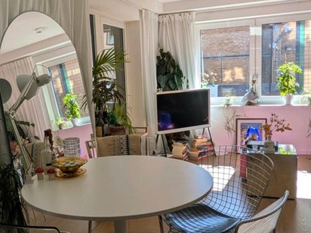 Room at Wharf Road, Greater London