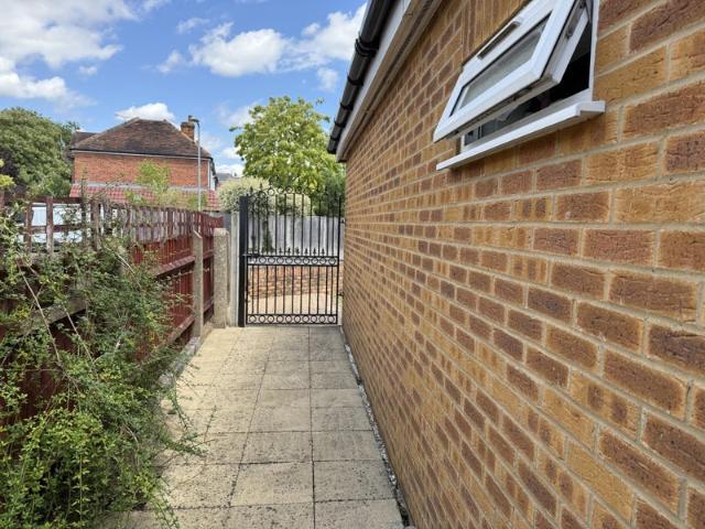 Room at Wheatlands Road, Slough