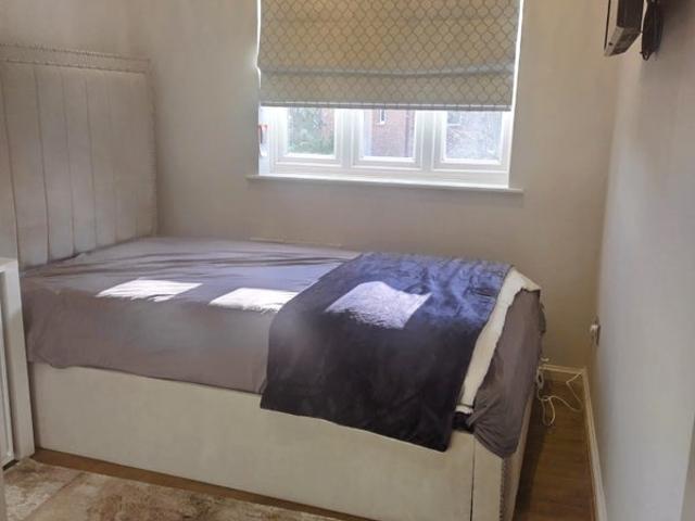 Room at Wheeler Road, Crawley