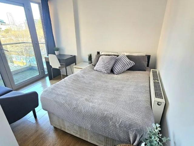Room at Wheler Street, Greater London