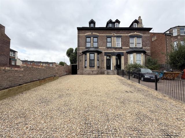 Room at Whetstone Lane, Birkenhead